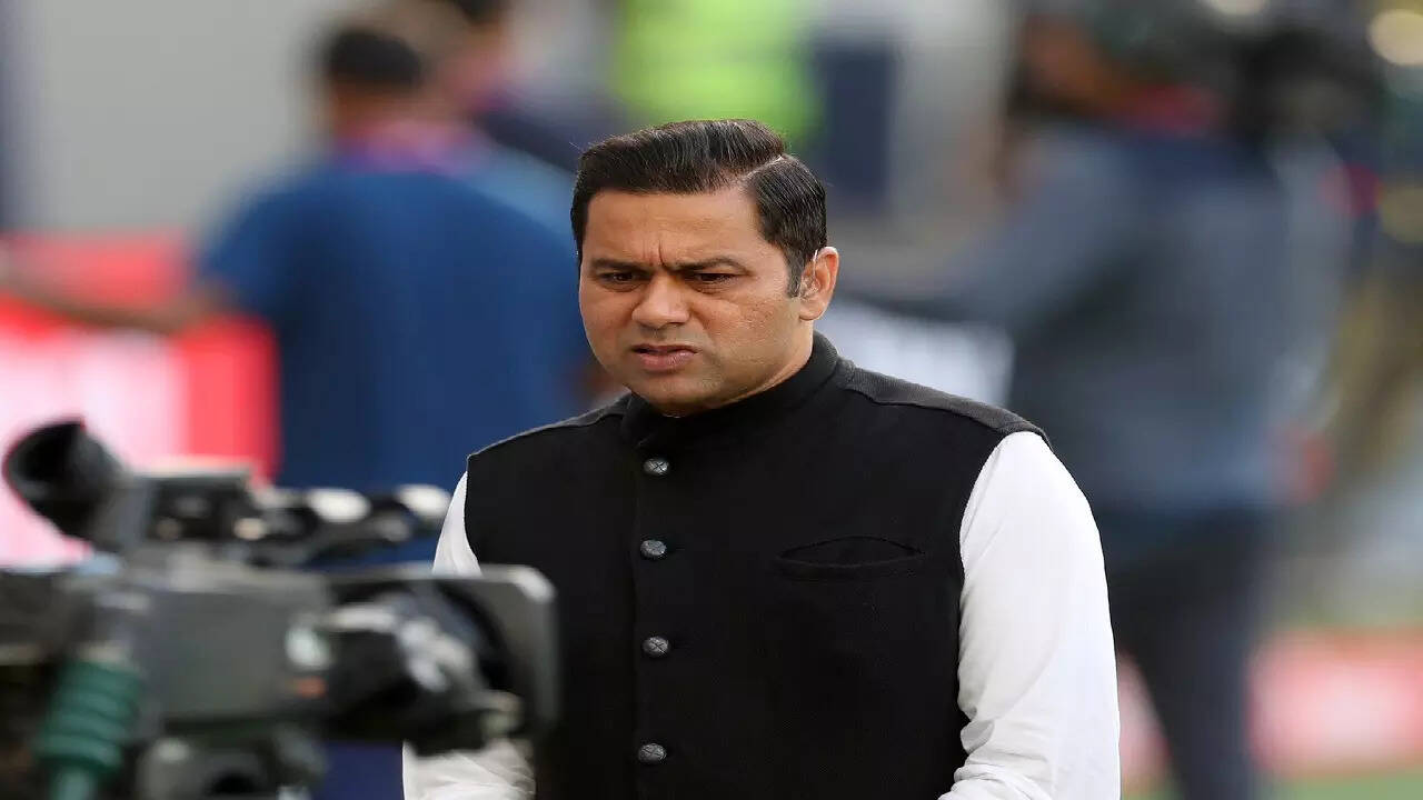 'Going by your logic...': Aakash Chopra shuts down troll who called him ... 'Going by your logic...': Aakash Chopra shuts down troll who called him ...