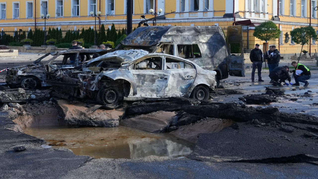 'Anyone can be hit': Ukraine panics as Russian missiles rain down on ...