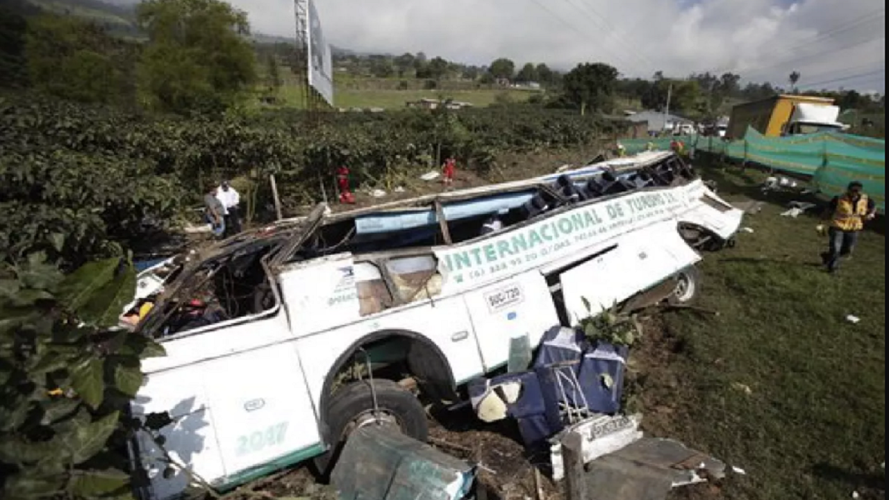 Colombia: At least 20 killed, 15 injured in bus accident on Pan ...