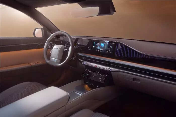 New Hyundai Grandeur breaks cover as a futuristic flagship sedan | Car ...