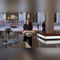 VIDEO: Elon Musk enters Twitter HQ carrying a bathroom sink - let that ...