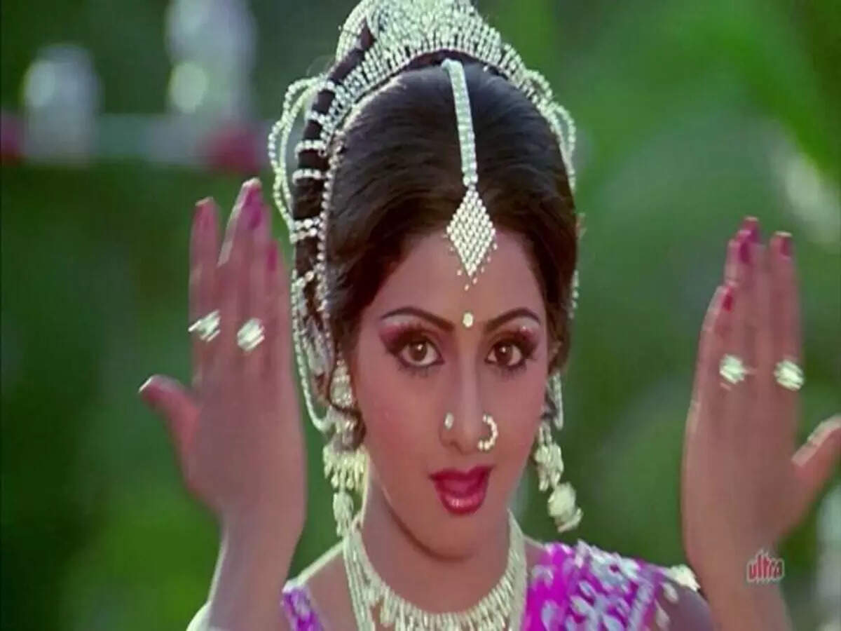 6 times Sridevi's bold outfits were perfect for every Halloween party ...