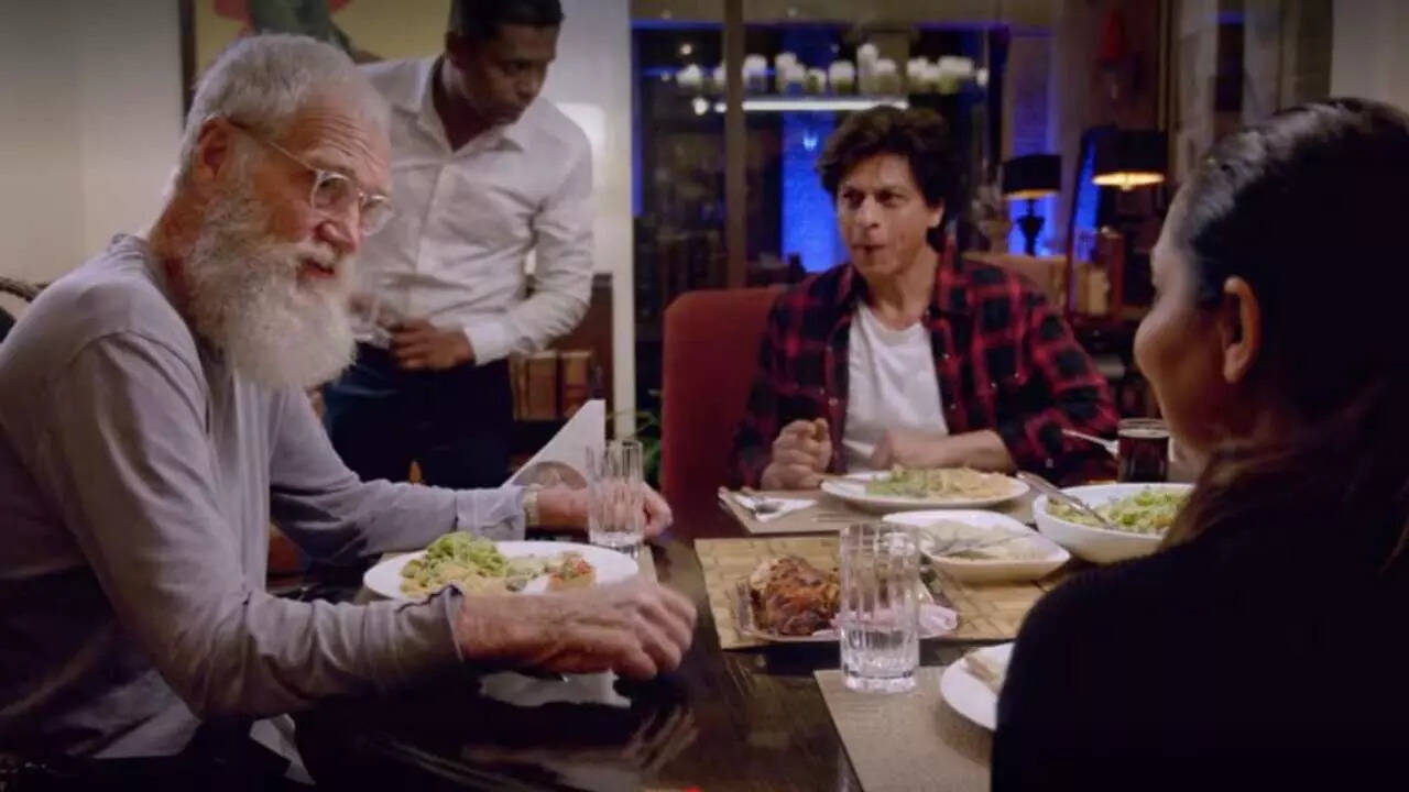 10 Inside PICS of Shah Rukh Khan's lavish Rs 200 cr house Mannat ...