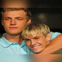 Backstreet Boys' Nick Carter pens note mourning brother Aaron Carter's death: 'My heart is broken'