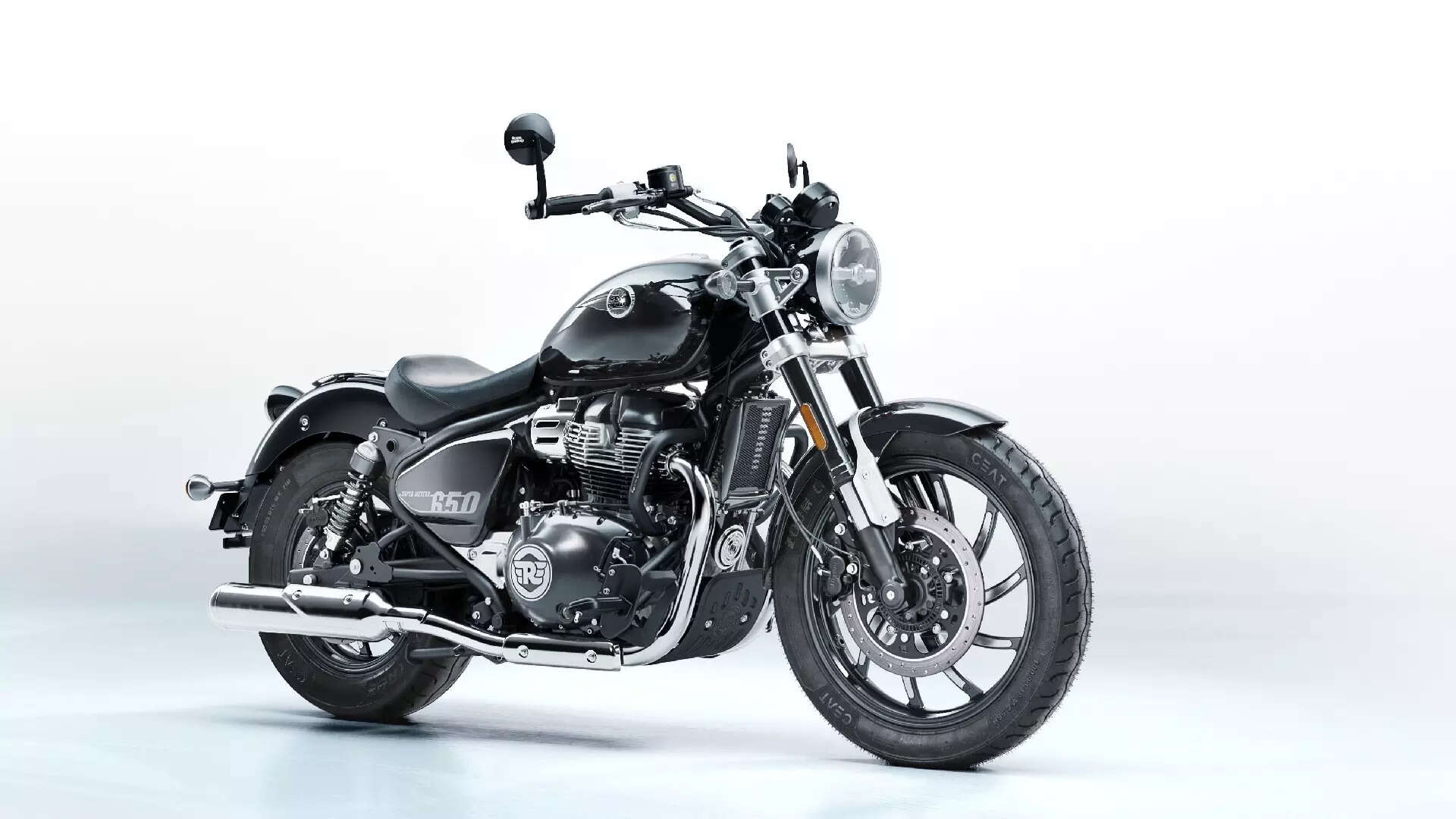 Royal Enfield Super Meteor 650: Solo Tourer and Grand Tourer packs ...