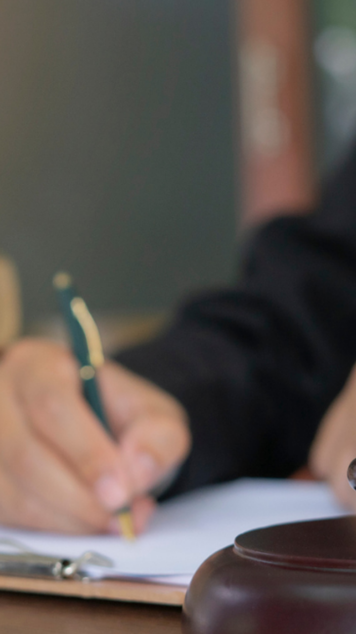 CLAT 202 Registrations ending on Nov 13, top Law Colleges accepting ...