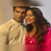Bipasha Basu's LATEST pic of Devi with dad Karan Singh Grover is all ...