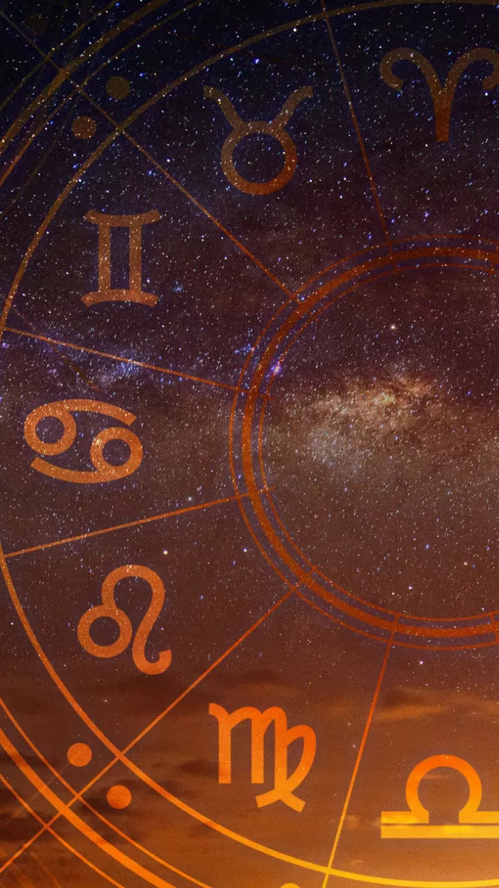 Monthly horoscope predictions for December