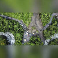 Colombia: Mudslide swallows bus on highway, 34 killed