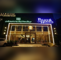 Banjara Hills' new food paradise: Mahesh Babu, Namrata Shirodhkar ...