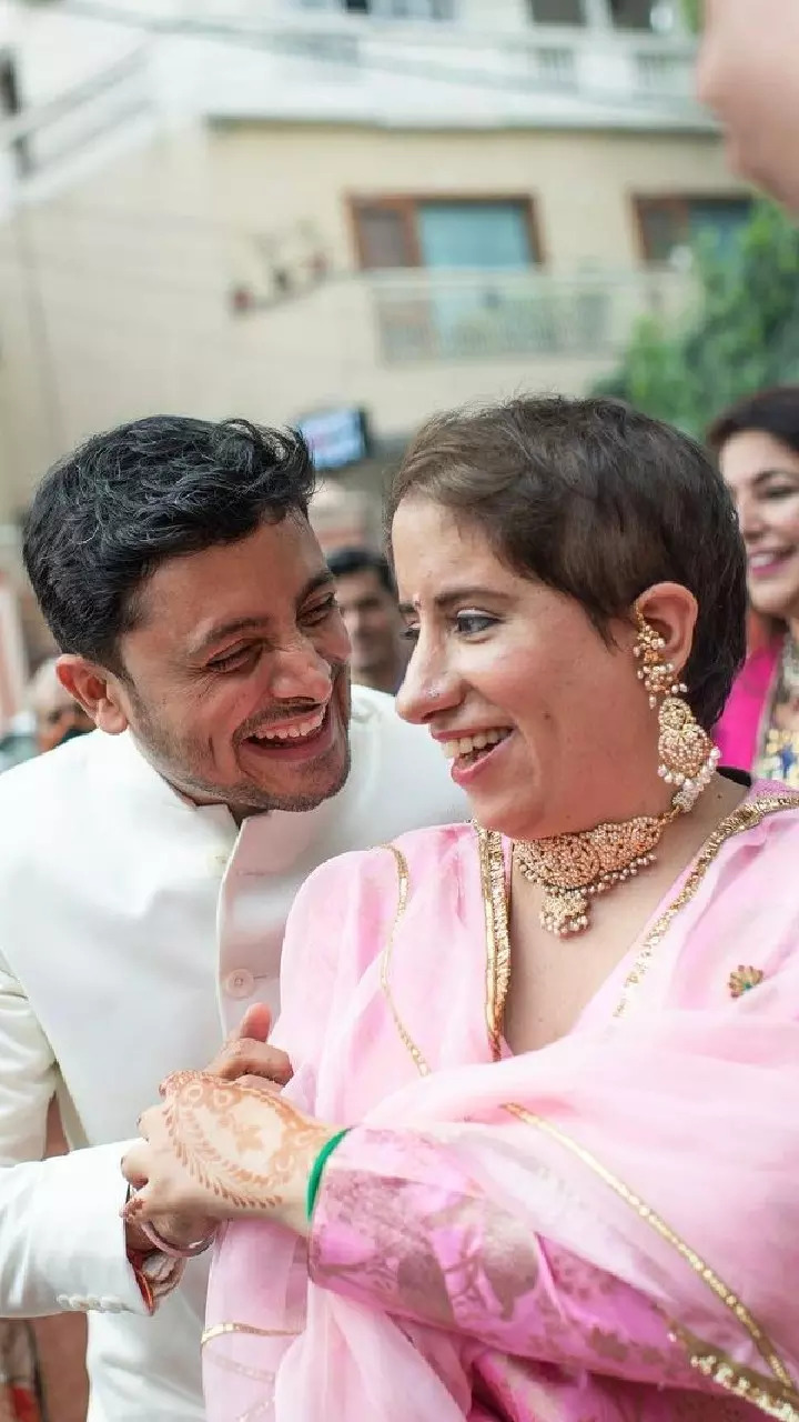 Guneet Monga DITCHES traditional red lehenga for her Gurudwara wedding