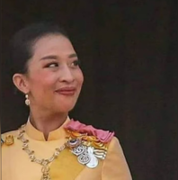 Thai Princess Suffers A Heart Attack Collapses While Running Cpr Not