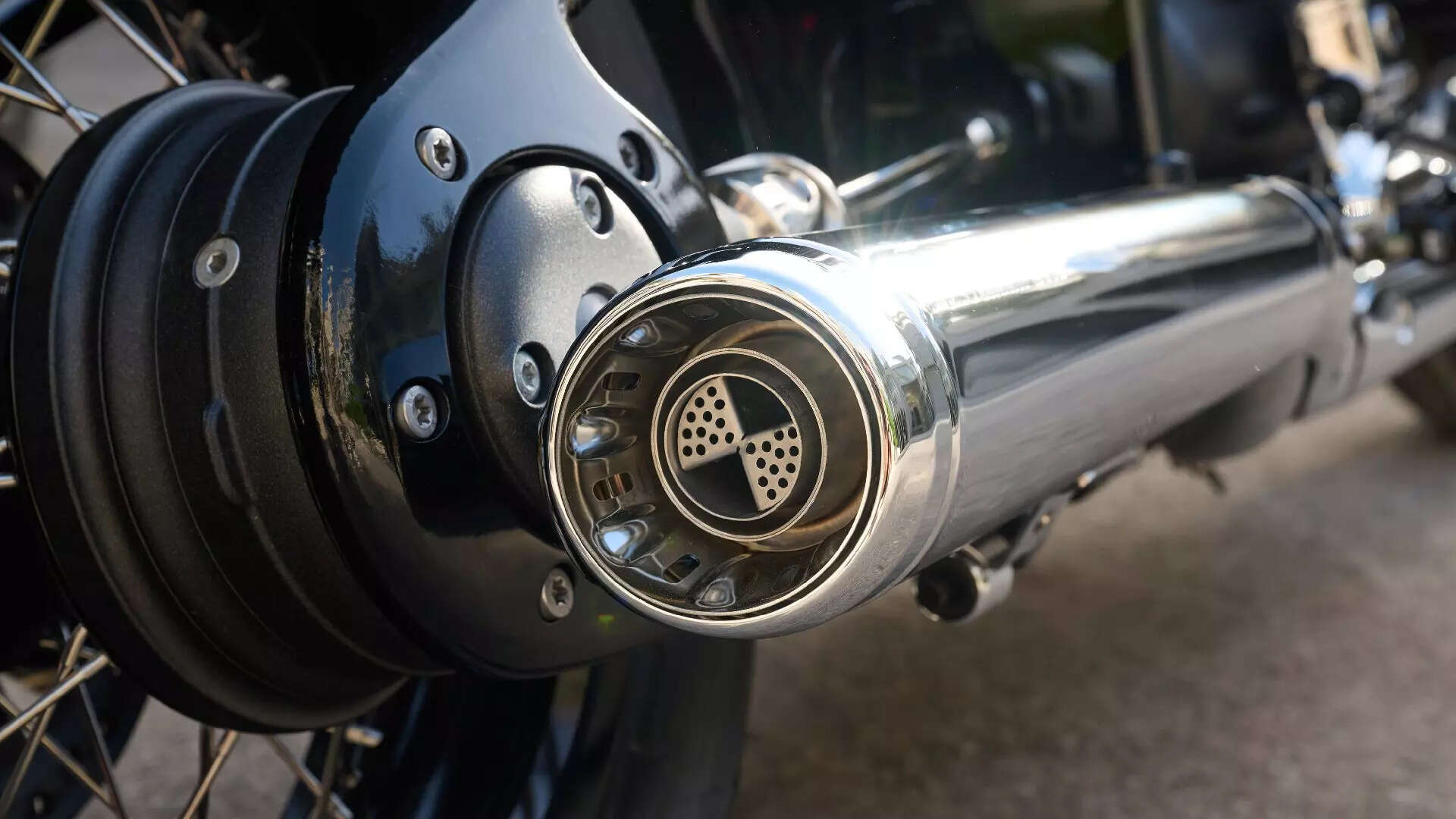 BMW celebrates 100 years of production, launches limited R nineT 100 ...