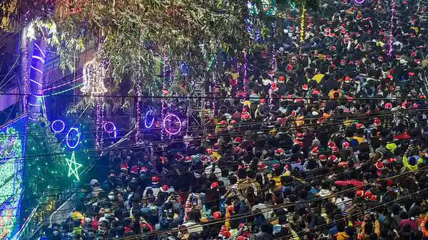 Christmas 2022:From Park street to Bow Barracks; discover the top 3 ...