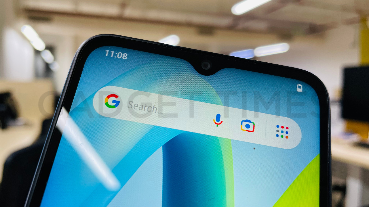 POCO C50 First Impressions: It's here to beat Realme and Samsung ...