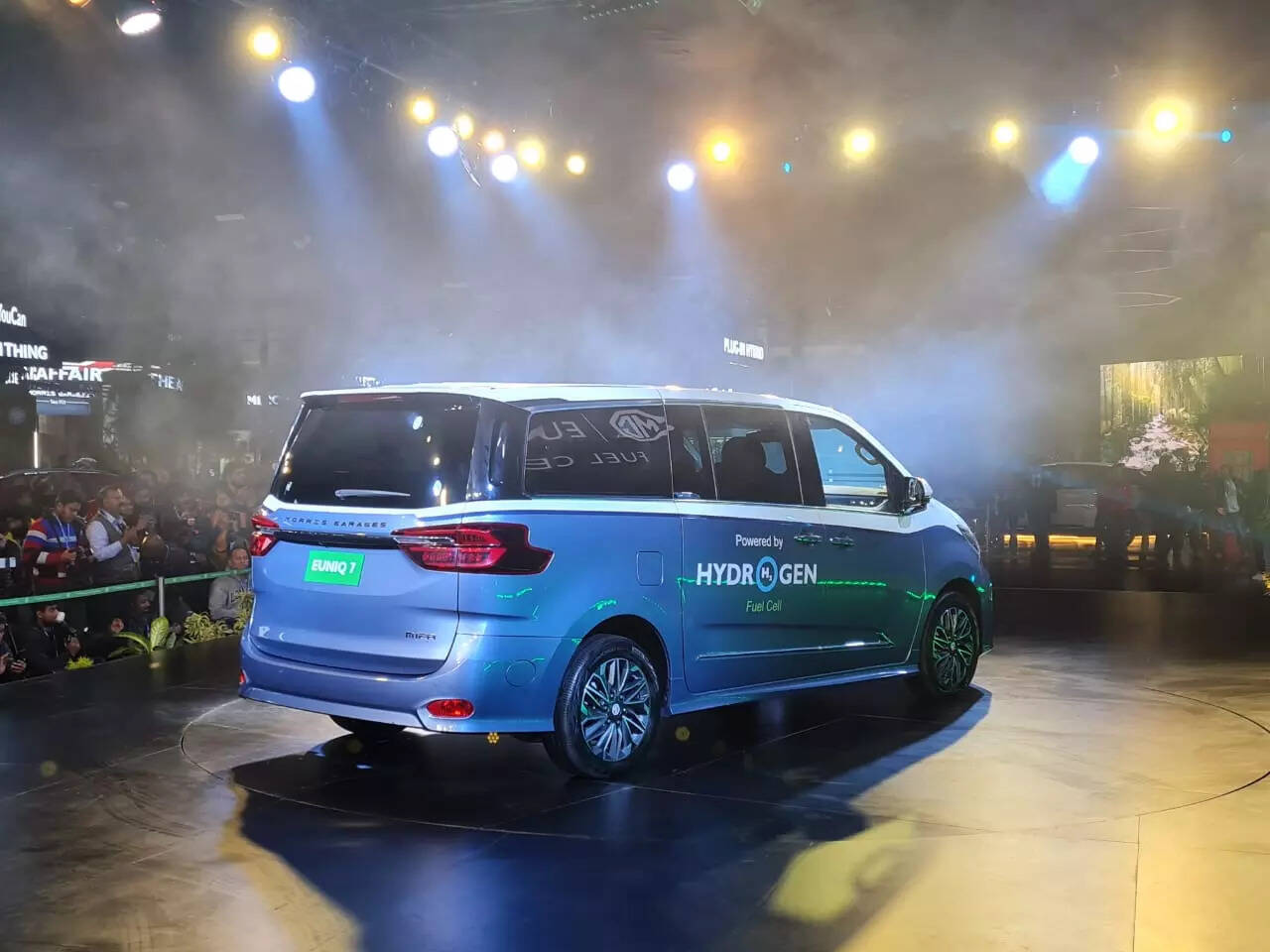 2023 Auto Expo: 201hp-MG Euniq 7 fuel-cell MPV with 605 km range ...