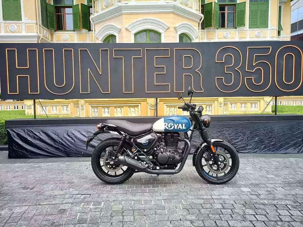 Royal Enfield Hunter 350 bags Indian Motorcycle of the Year 2023 award ...