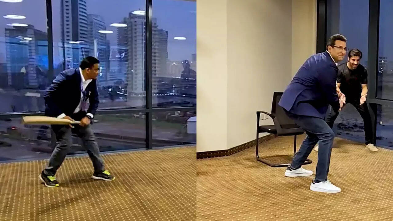 WATCH: Wasim Akram, Mohammad Azharuddin enjoy indoor cricket at ILT20 ...