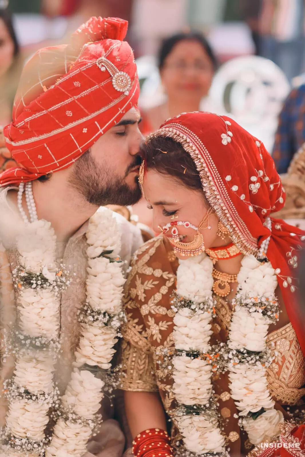 SRK's Chak De India co-star Chitrashi Rawat's FIRST pics from wedding ...