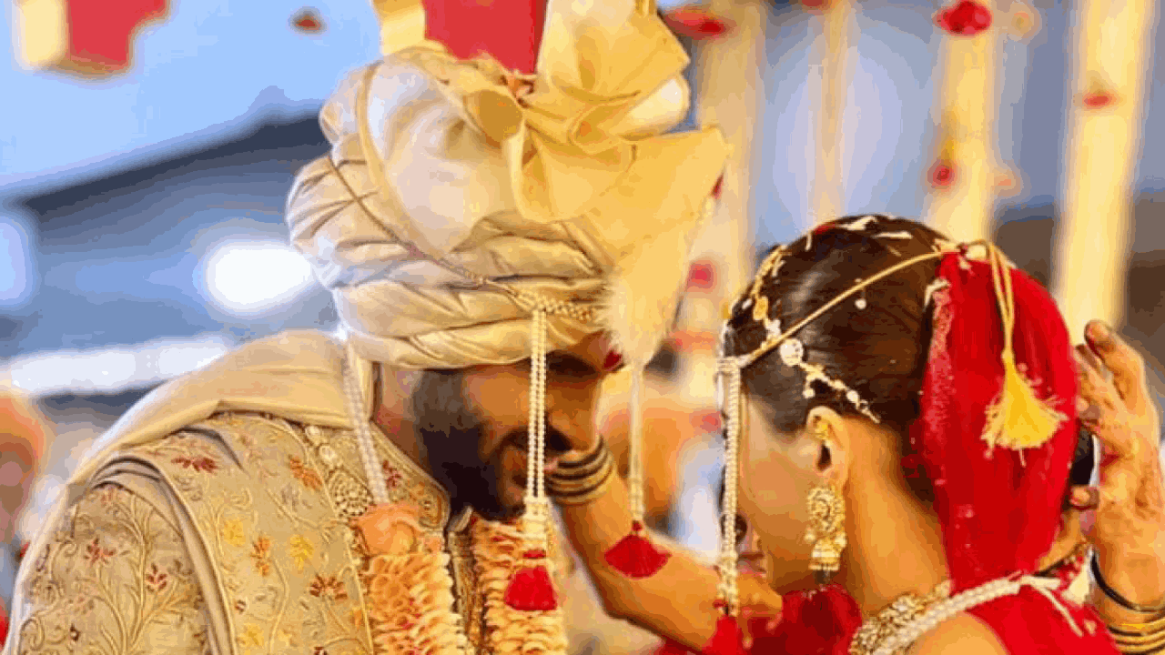 Shardul Thakur ties the knot with Mittali Parulkar, first photos emerge ...