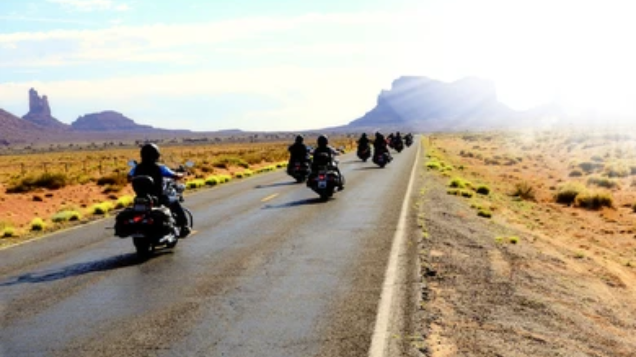 5 Best Beginner Motorcycle Riding Habits - Tips & Advice | Features ...