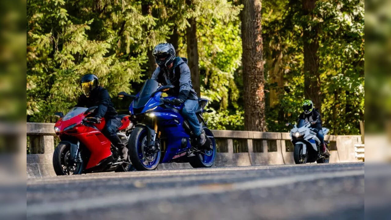 5 Best Beginner Motorcycle Riding Habits - Tips & Advice | Features ...