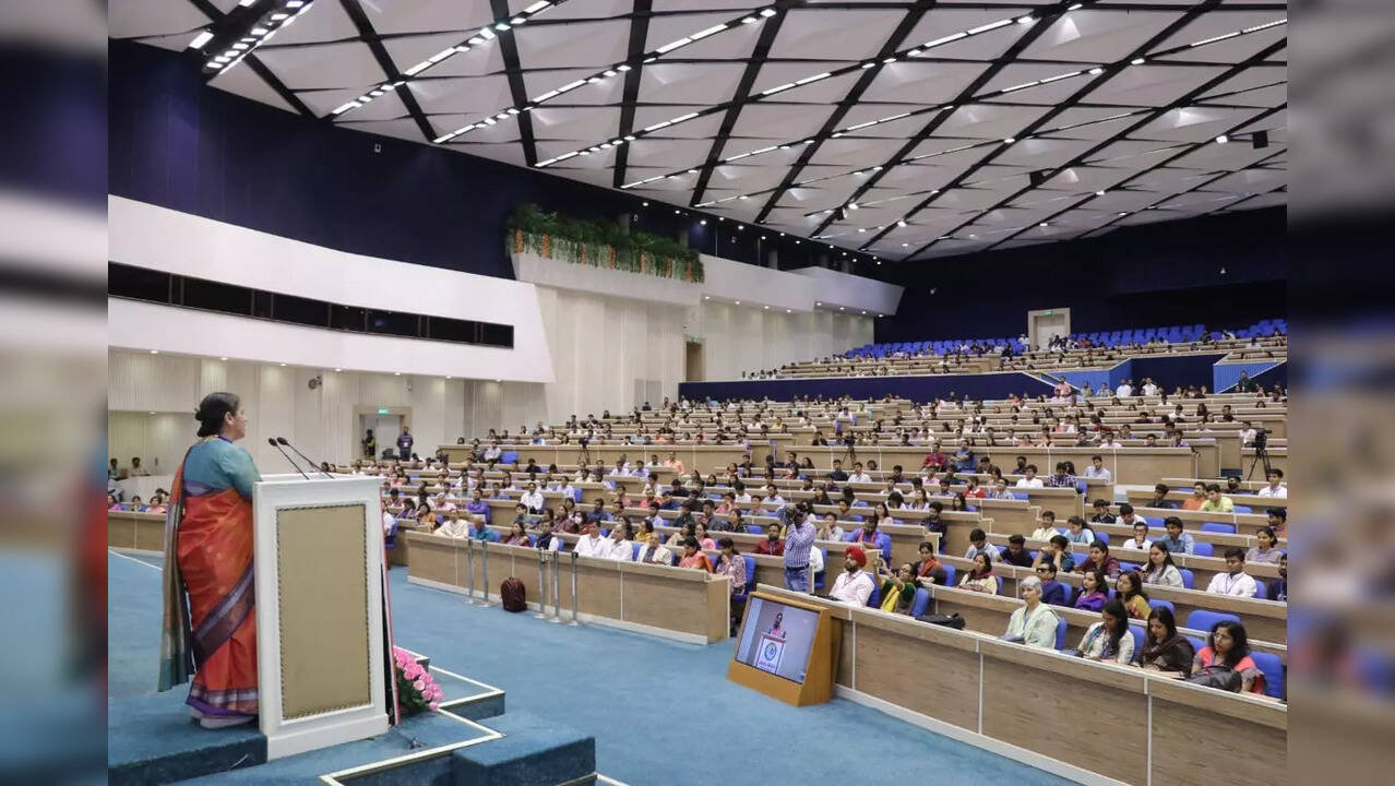 Hansraj College, University of Delhi celebrates its Platinum Jubilee ...