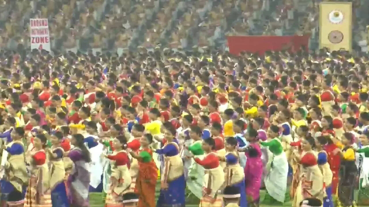 Assam's Bihu Enters Guinness Book Of World Records After 11,304 folk ...