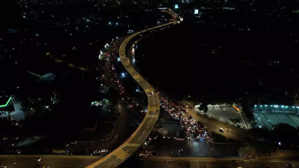 Mumbai's Chedda Nagar Flyover, East-West Arm of SCLR Thrown Open For ...