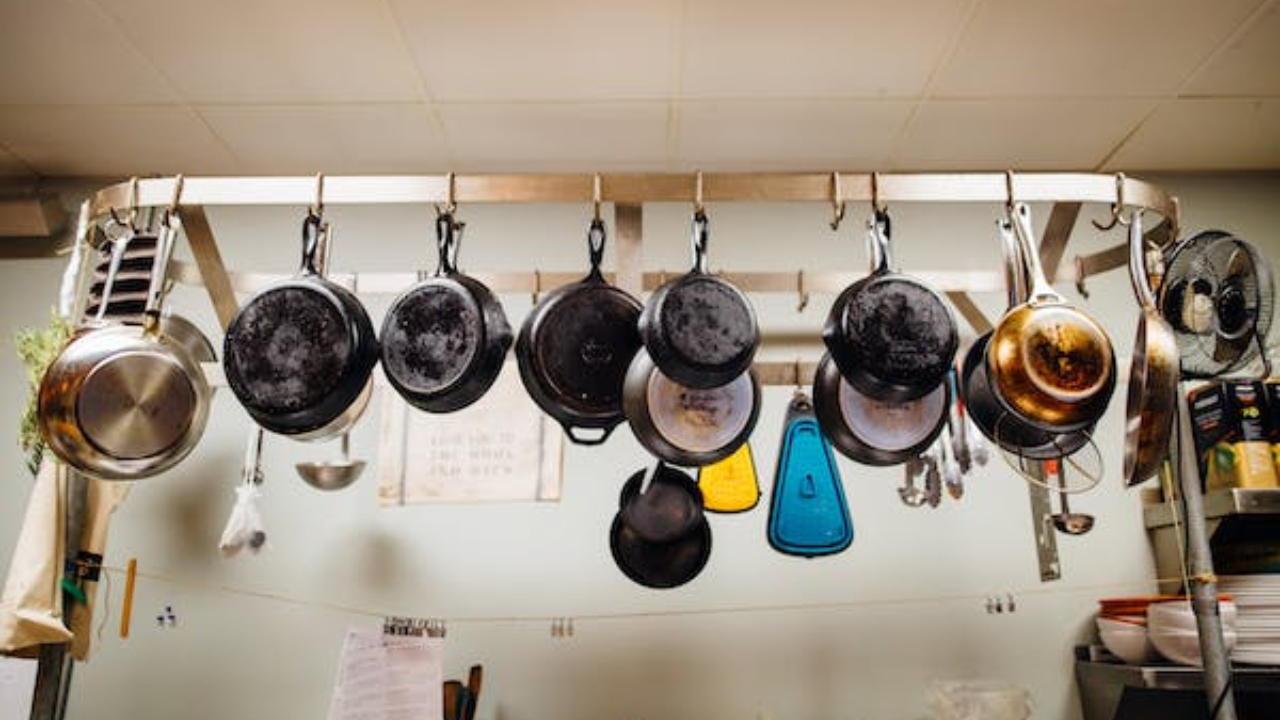 Do You Know About These 4 Toxic Items In Your Kitchen? You Need To ...