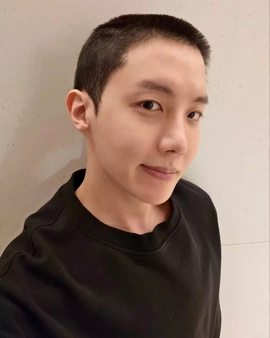 BTS' J-hope Bids ARMY Farewell With A Snap Of His Buzz Cut Hairstyle As ...