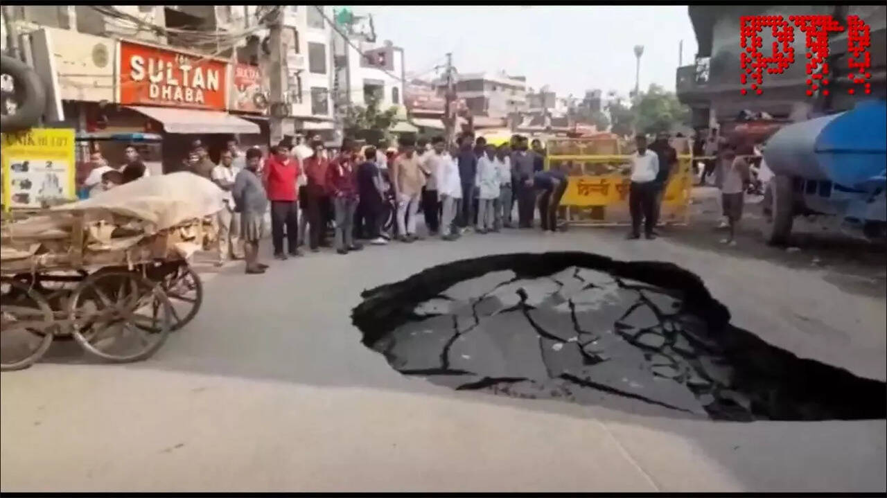 WATCH | Portion of Road Caves In at Delhi's Khureji Khas; Traffic ...