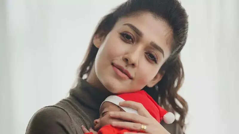 Vignesh Shivan drops adorable clicks of Nayanthara and their boys on ...