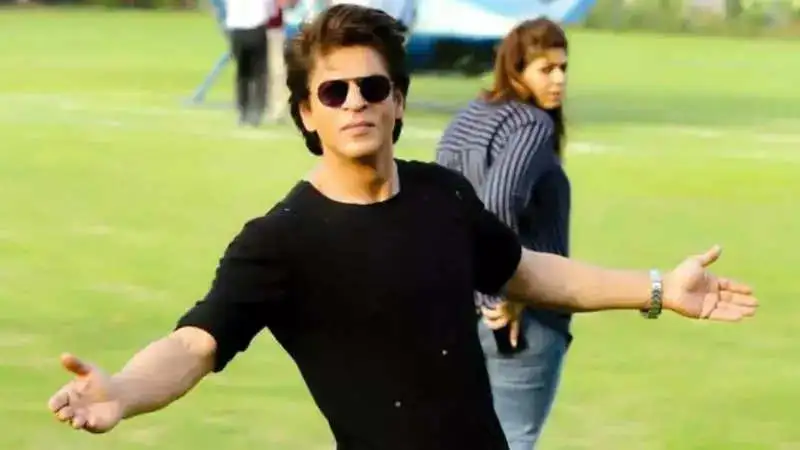 When Shah Rukh Khan revealed how the ‘spread arms pose became his ...