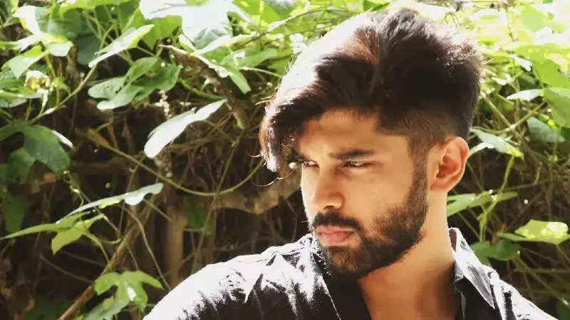 Dhruv Vikrams next to be a biopic on Kabaddi player Manathi Ganesan. Details inside