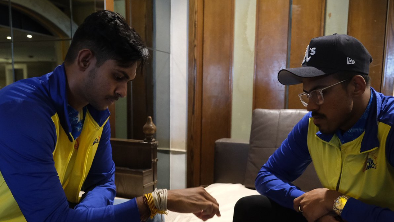 CSK's Theekshana, Matheesha Pathirana Play Chess; Fans Ask How Are They ...
