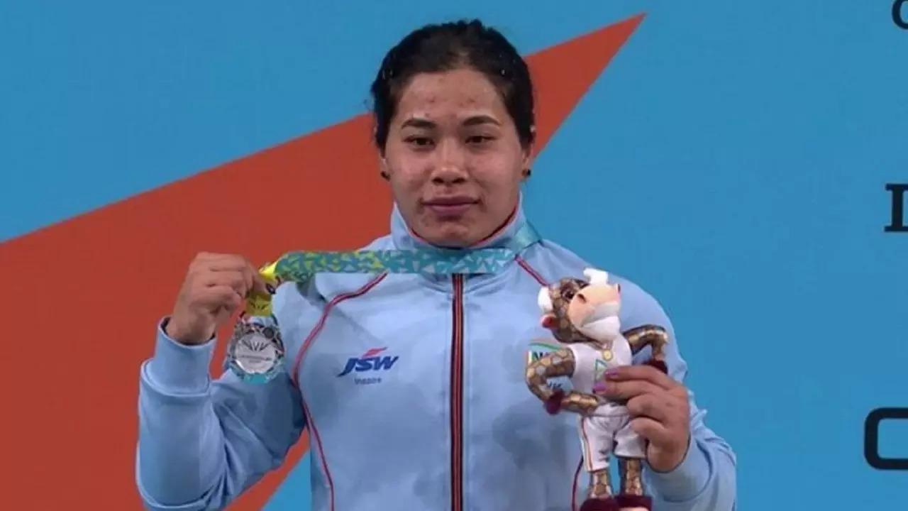 Bindyarani Devi Wins Silver Medal At Asian Weightlifting Championships ...