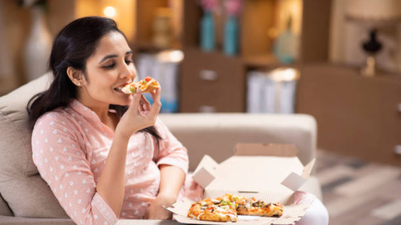 The Modern Man's Diet: 5 Eating Habits To Avoid at All Costs ...