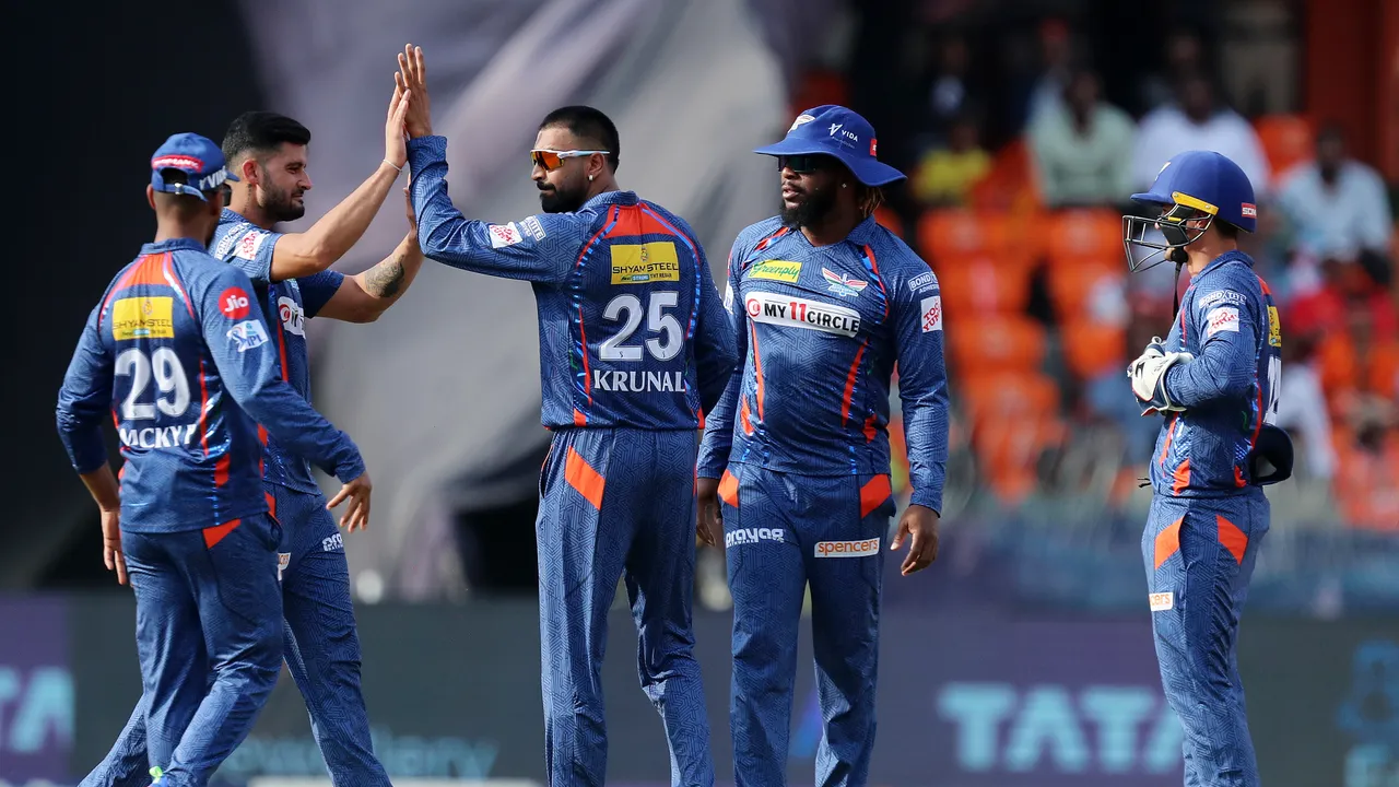 SHOCKING! Jonty Rhodes Reveals Hyderabad Crowd Threw Nuts And Bolts At ... SHOCKING! Jonty Rhodes Reveals Hyderabad Crowd Threw Nuts And Bolts At ...
