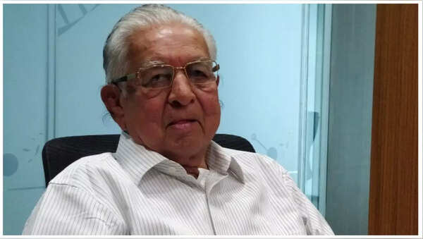 Hasmukh Chudgar: A Self-Made Billionaire Who Launched Affordable Drug ...