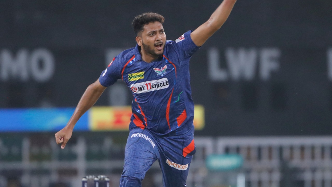 Mere Papa 10 Din Se ICU Mein The..: LSG's Mohsin Khan Dedicates ...