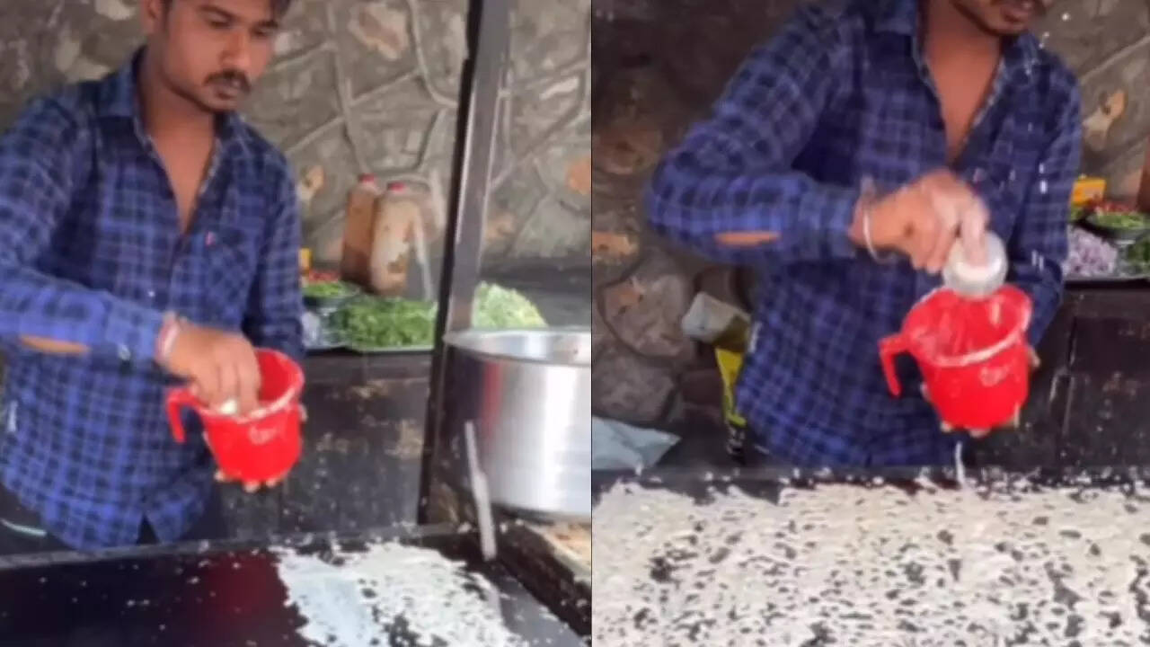 Vendor's Dosa-Making Style Agitates Netizens, Asks Him To 'Stop Wasting ...
