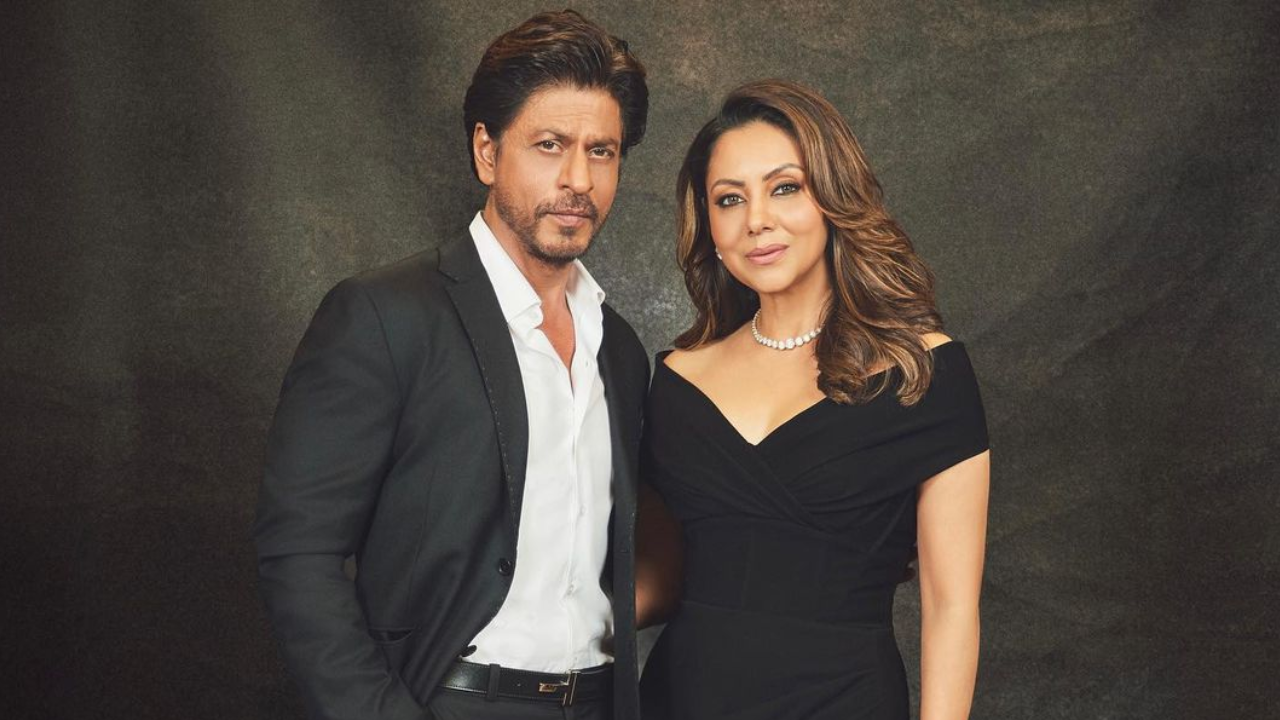 Gauri Khan Has The Sweetest Message For Her Cheerleader Shah Rukh As ...