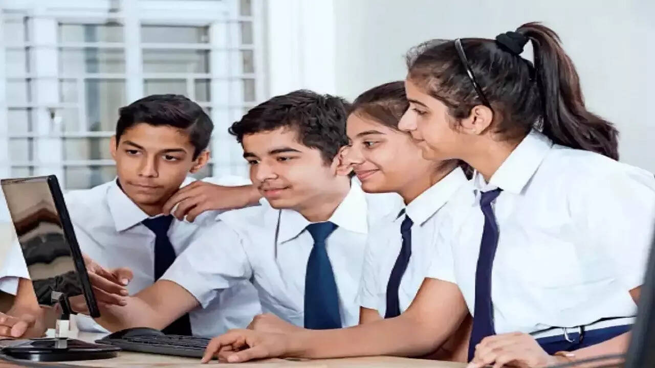 Maharashtra Board 2023 Class 10th Result Out How To Check Through Sms