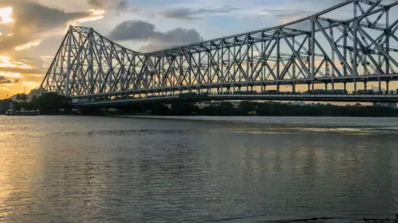 Iconic Howrah Bridge to Undergo In-Depth Health Checkup After a Gap of ...