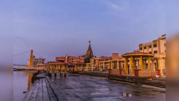 Know the Story of this Miraculous Temple in Ratlam Where Idol of ...