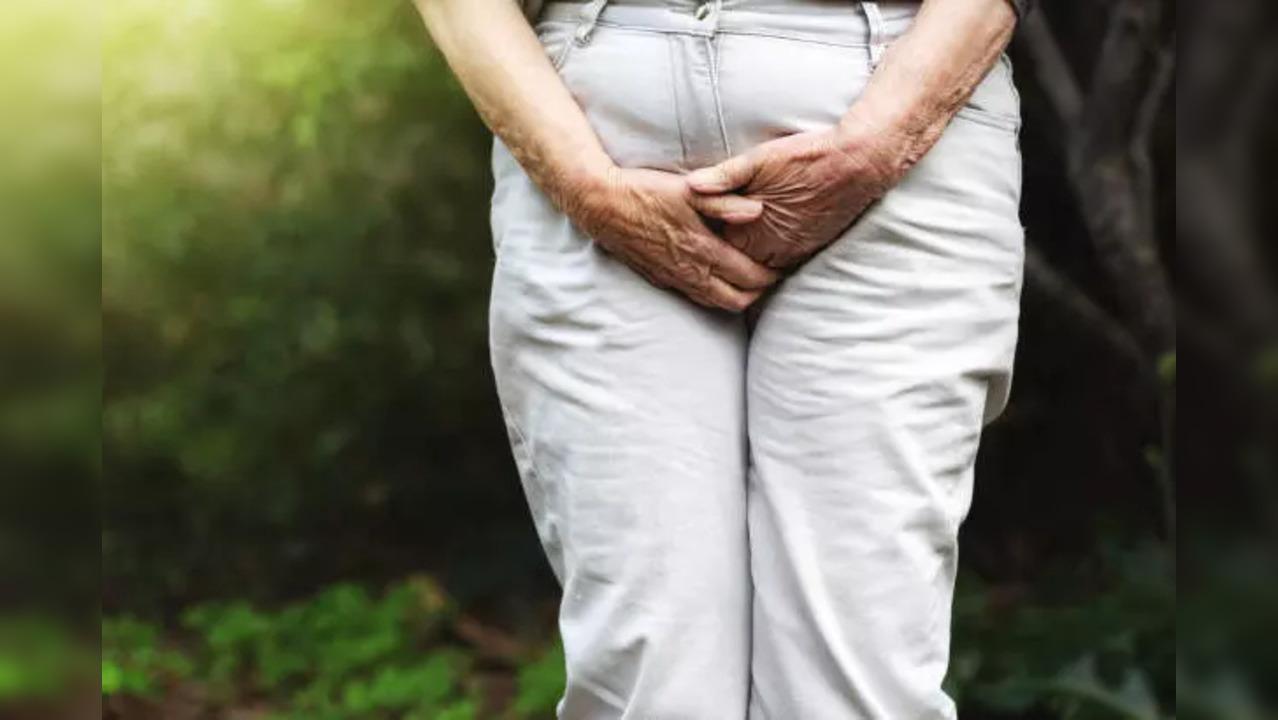 5 Smart Ways To Manage A Leaky Bladder Or Urinary Incontinence | Health ...