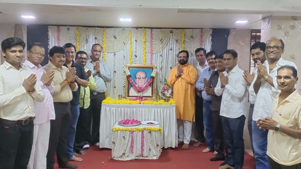 leaders and actors gathered on the occasion of the 82nd birth ...