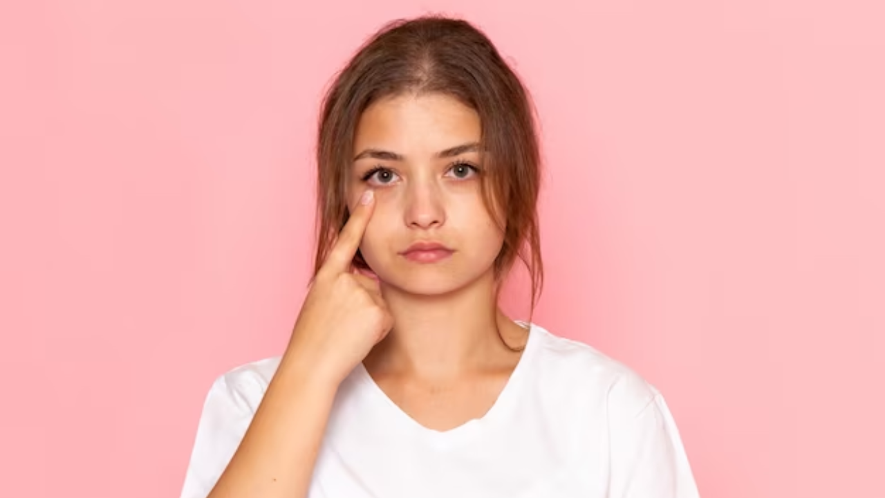 What Are Sunken Eyes? Expert Shares Ayurvedic Remedies To Treat These ...