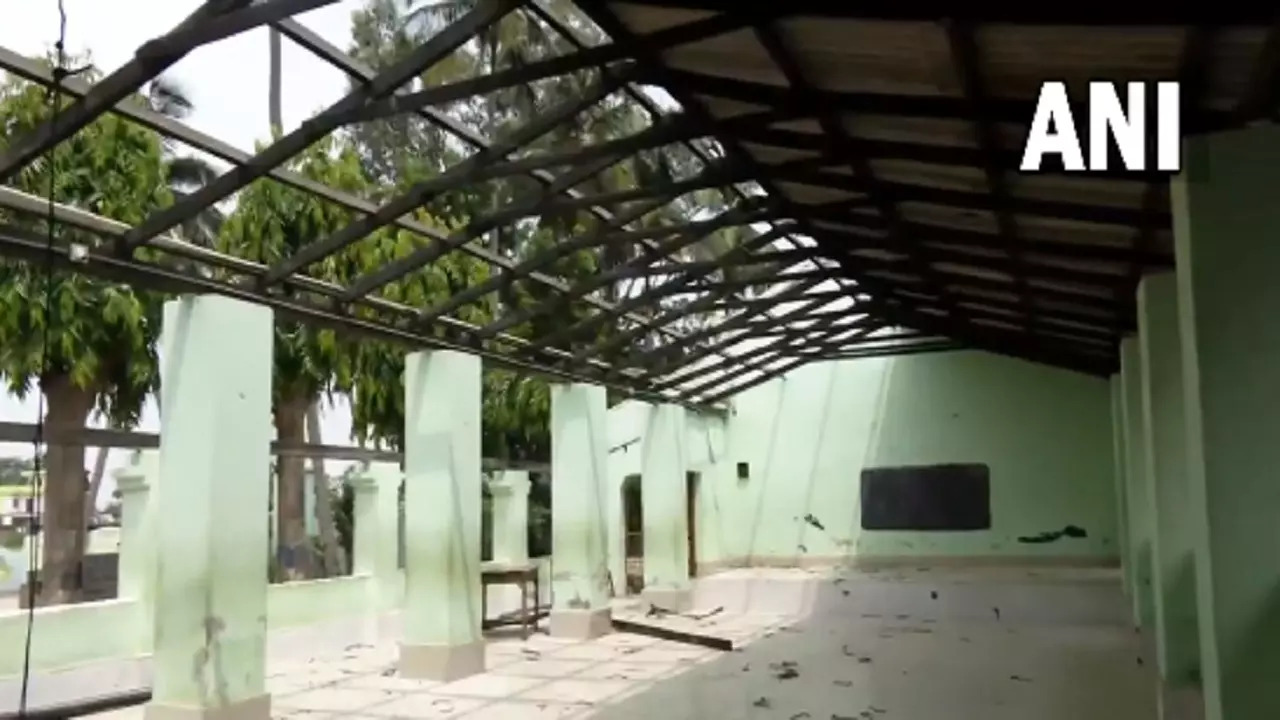 Haunted? Bahanaga School Building in Balasore, Where Odisha Train ...